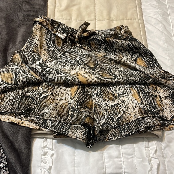 Zara | Skirts | Zara Snake Skin Skort | Poshmark